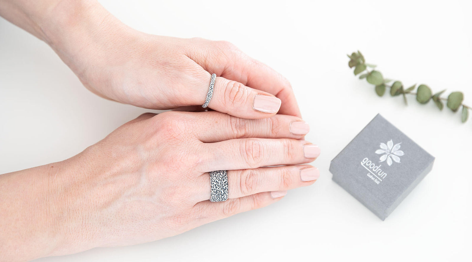 RINGE: wo und an welchem Finger trägt man sie?